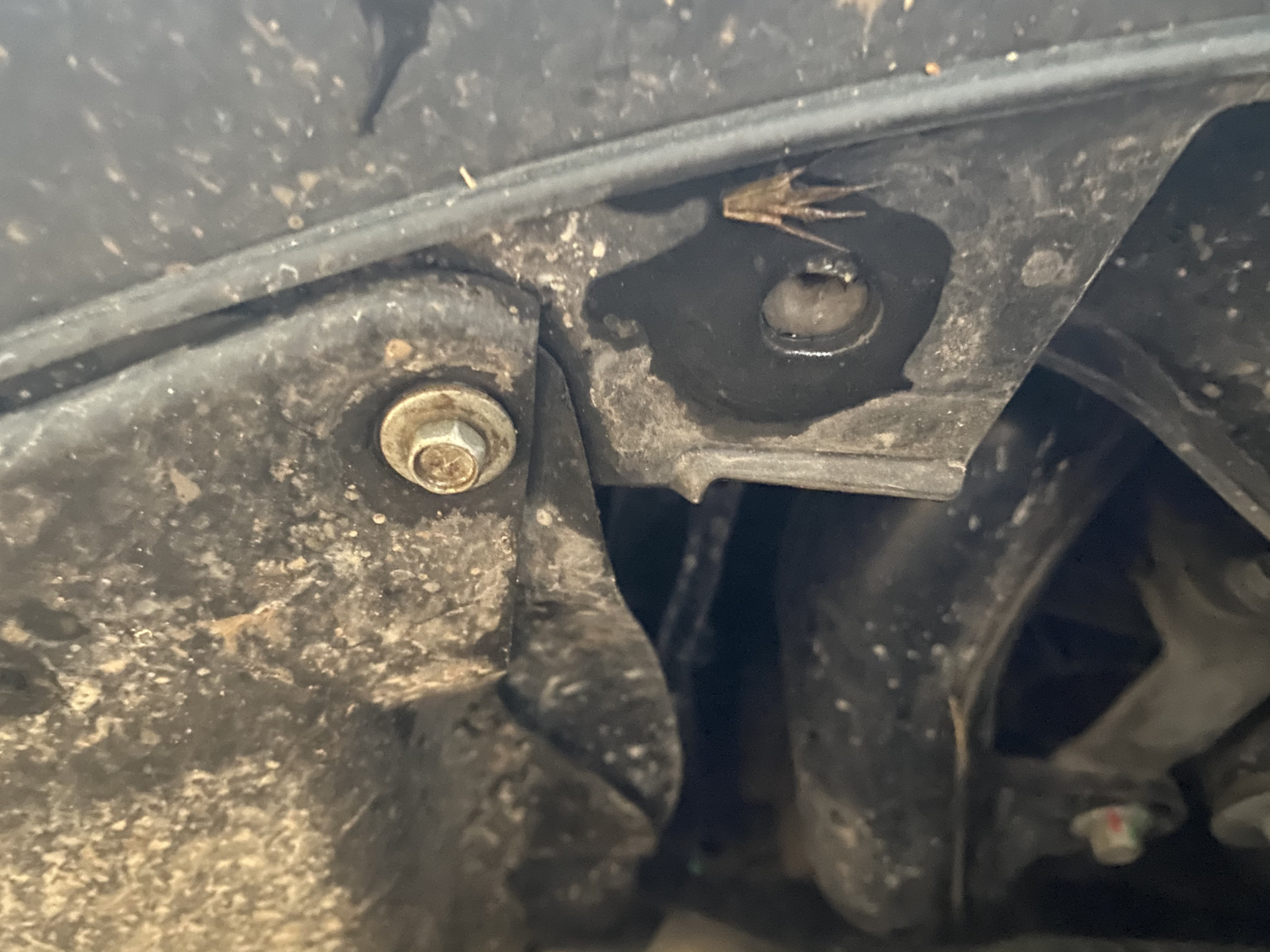 Закрепляем пыльник… — Mazda CX-9 (2G), 2,5 л, 2020 года | расходники ...