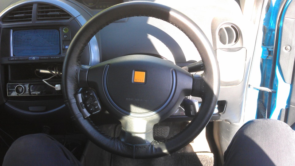 Кожаный руль — Toyota Will Cypha, 1,3 л, 2002 года | аксессуары | DRIVE2