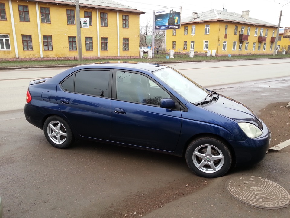 Фото… — Toyota Prius (11), 1,5 л, 2002 года | фотография | DRIVE2