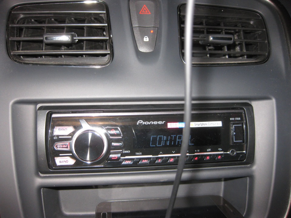 Музыка — Renault Logan (2G), 1,6 л, 2014 года | автозвук | DRIVE2