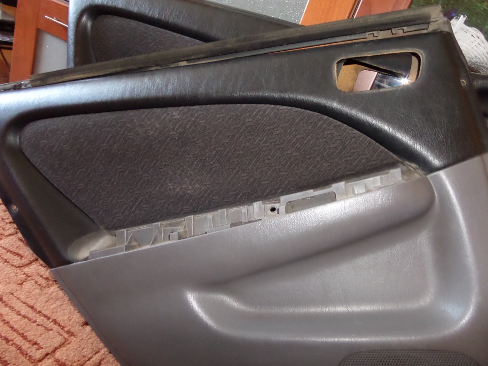 Обшивки дверей кожей — Toyota Caldina (210), 1,8 л, 2000 года ...