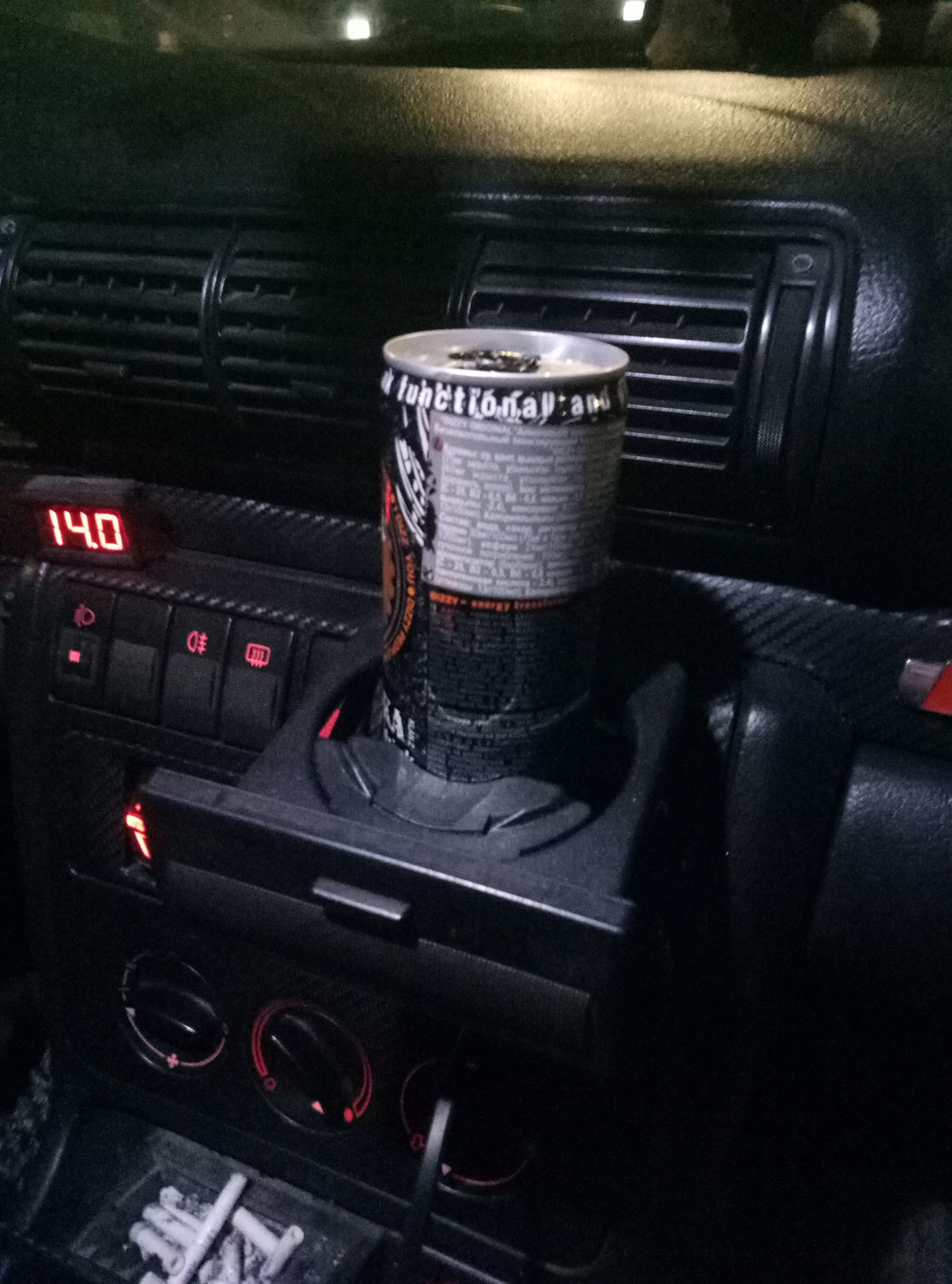 Подстаканник в дорестайл — Audi A4 (B5), 1,6 л, 1995 года | аксессуары ...