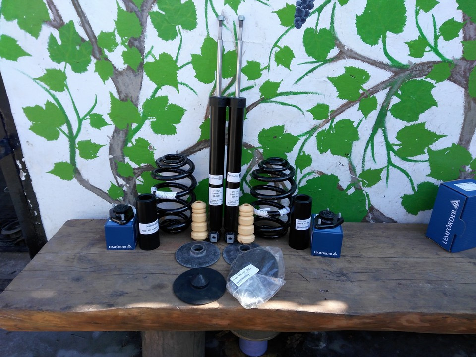 ТО. Задние амортизаторы и пружины BMW X3. Часть 2. — BMW X3 (E83), 3 л ...