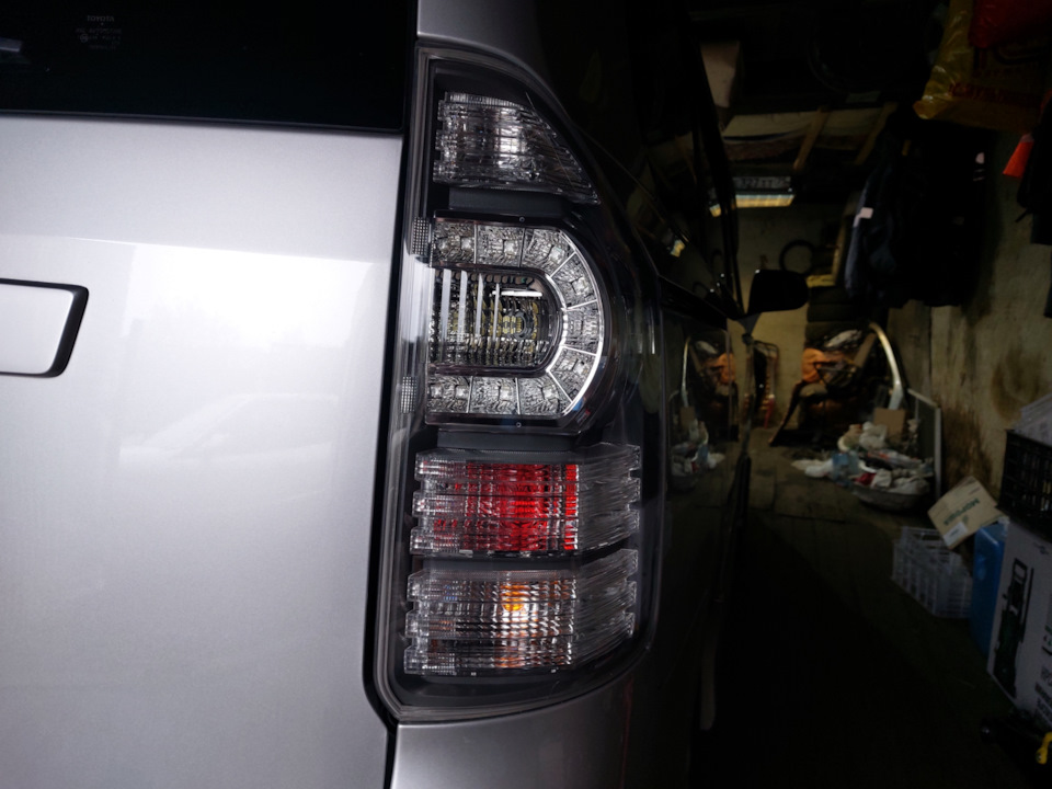 Защита кузова и фар — Toyota Voxy (2G), 2 л, 2013 года | мойка | DRIVE2