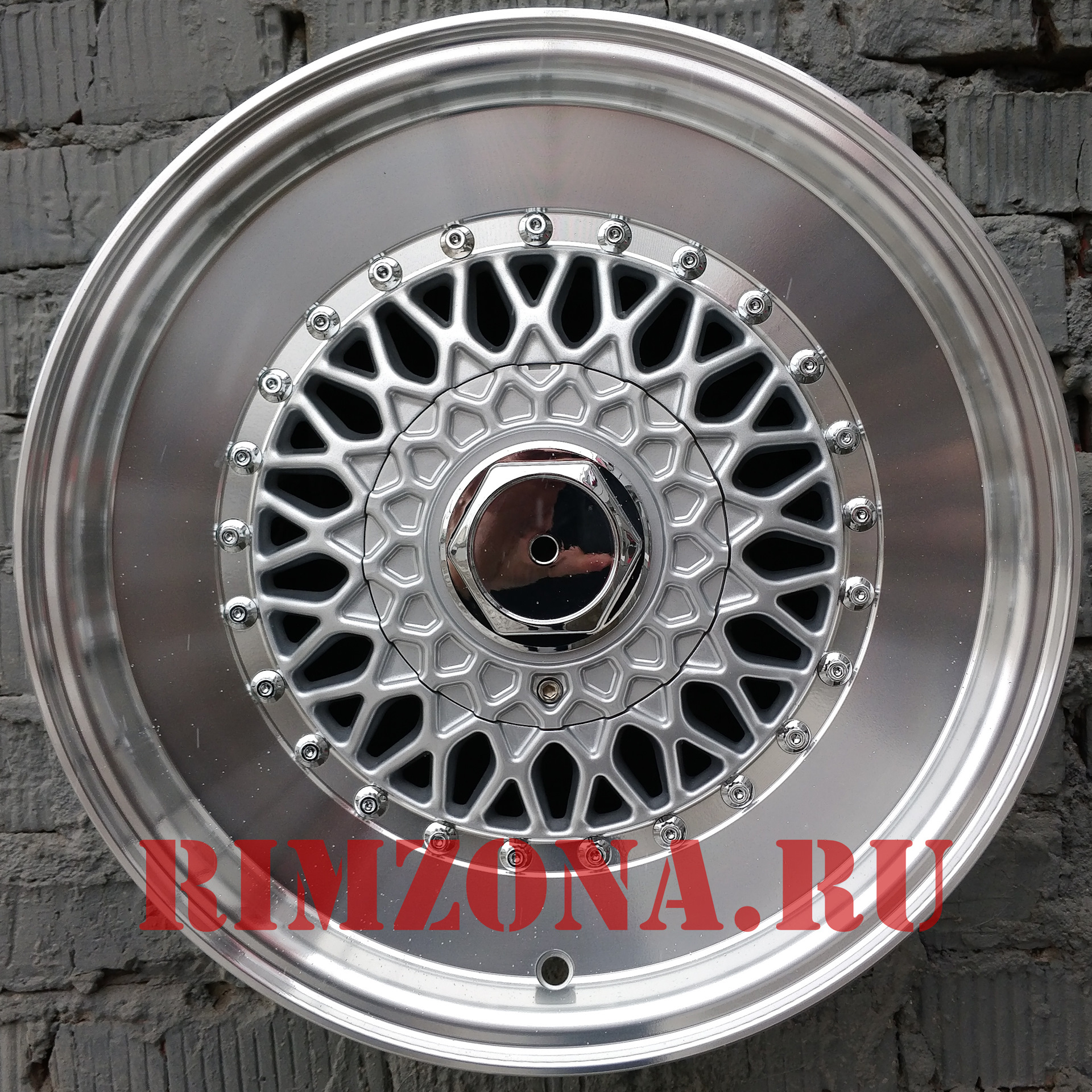 Диски BBS R15 4х100/114.3 в цвете серебро на Ваз, Lada Vesta, Kia Rio ...