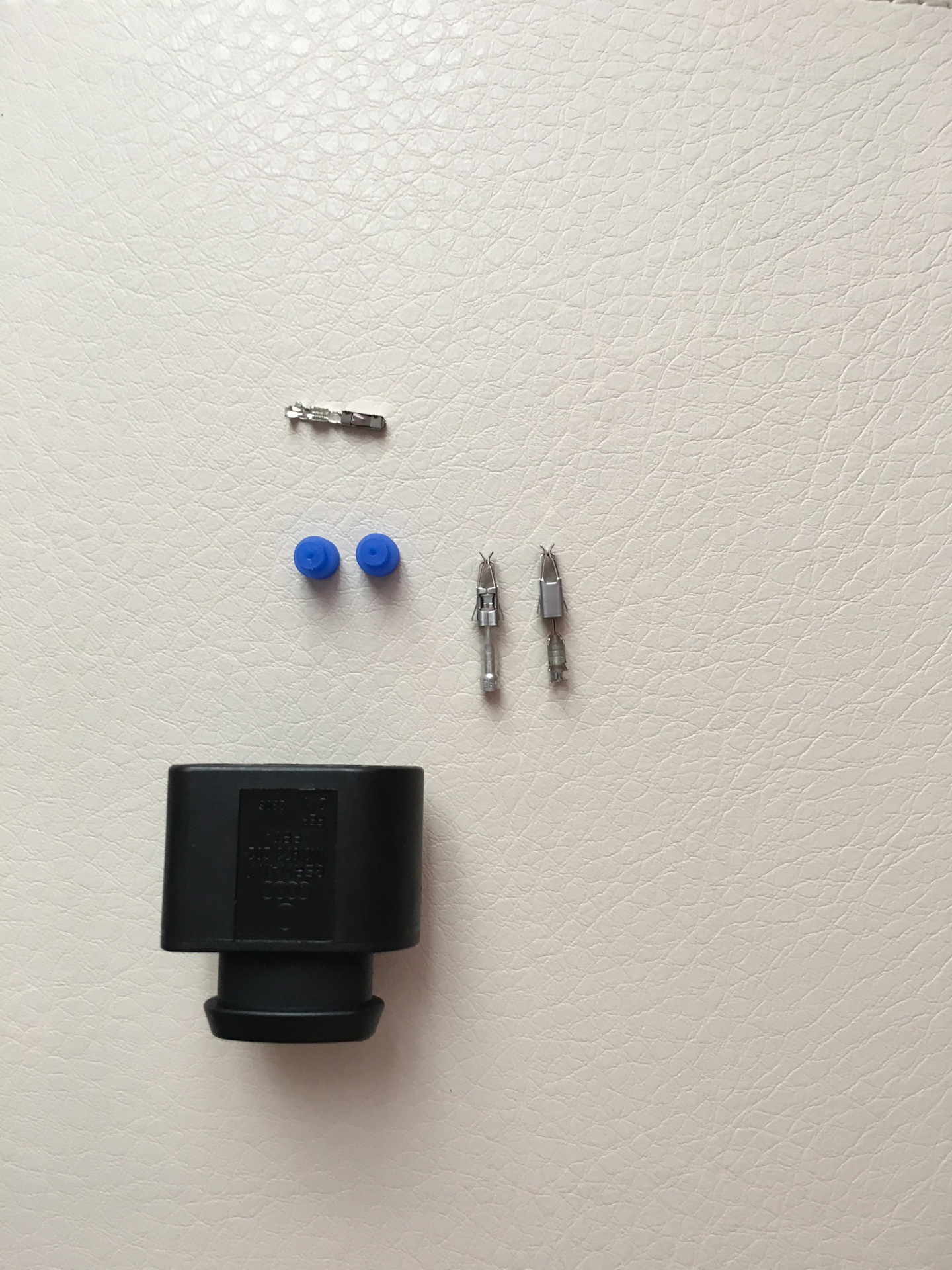 Датчик уровня ОЖ — Volkswagen Polo Sedan, 1,6 л, 2013 года | аксессуары ...