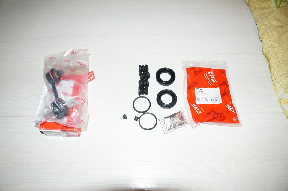 Замена задних колодок, стойки заднего стабилизатора — Audi A4 Avant (B7 ...