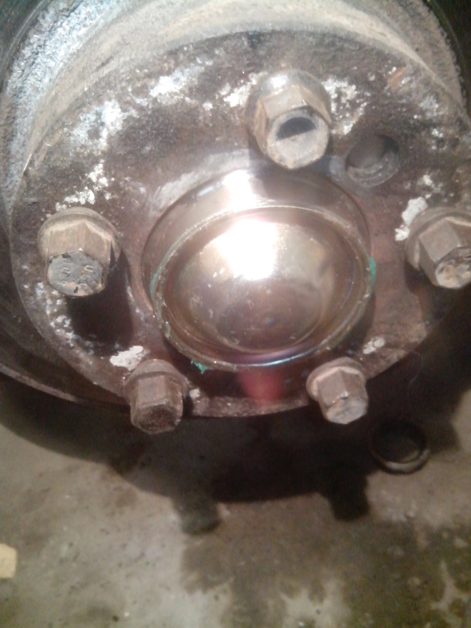 Замена ступицы — BMW 5 series (E34), 2,5 л, 1989 года | своими руками ...