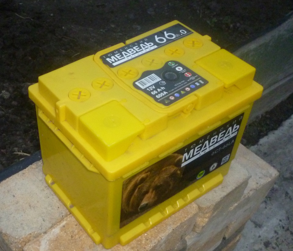 Вот она новая батарейка… — Audi 100 Avant (C3), 2,3 л, 1983 года ...