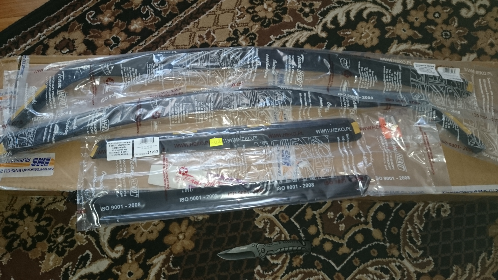 Приехали купленные в Польше, вставные дефлекторы дверей. — Volvo V50, 2 ...