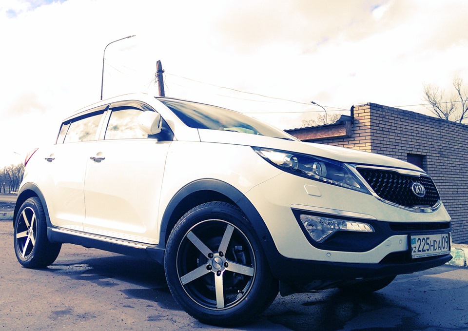 Vossen CV3 R18 (Реплика) — KIA Sportage (3G), 2 л, 2014 года | колёсные ...