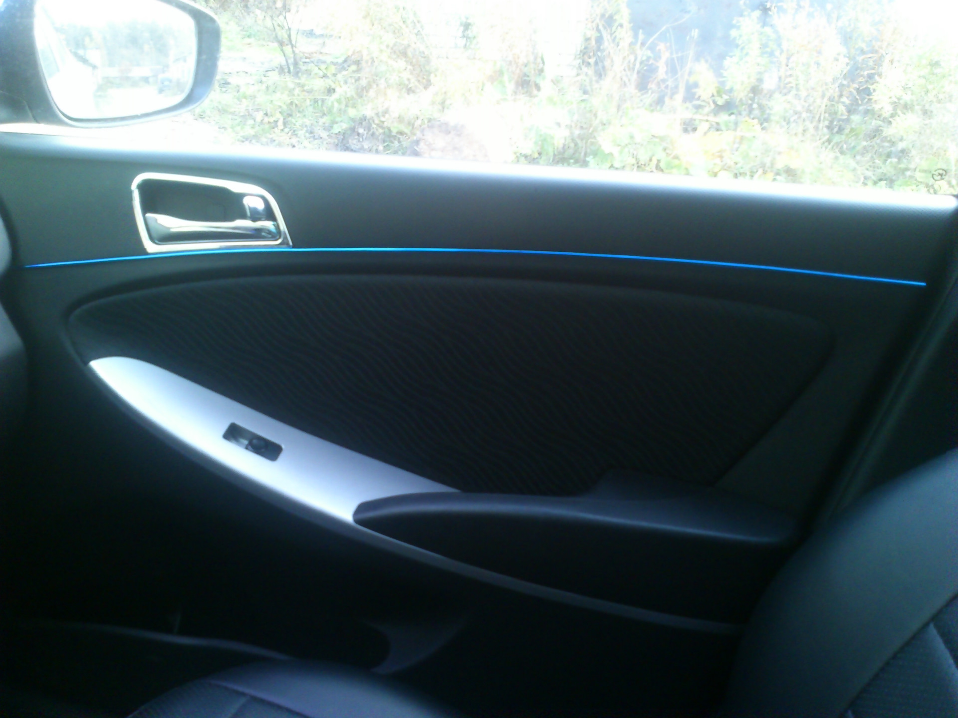 Полоска в дверные карты — Hyundai Solaris, 1,6 л, 2012 года | стайлинг ...