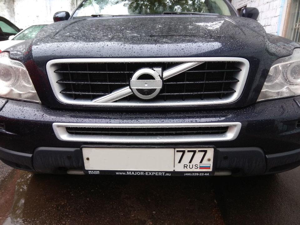 Решетка радиатора. Вольво ХС90. — Volvo XC90 (1G), 2,5 л, 2010 года ...