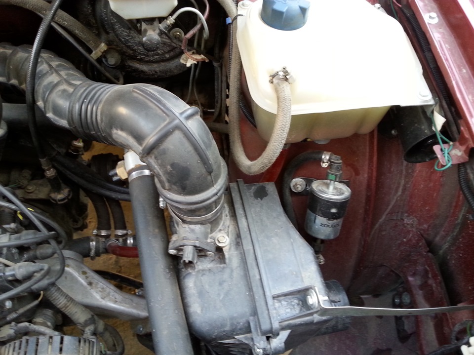 Воздушный фильтр. — Москвич Святогор, 2 л, 2000 года | расходники | DRIVE2