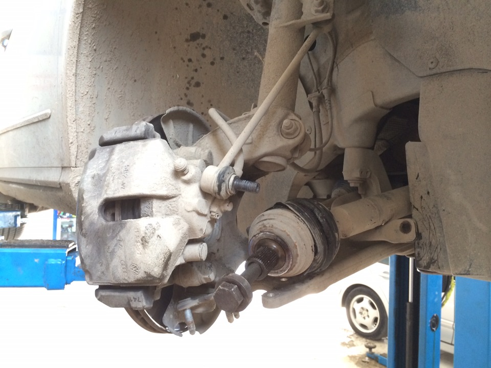 внутренний пыльник гранаты — Volkswagen Passat B6, 2 л, 2007 года ...
