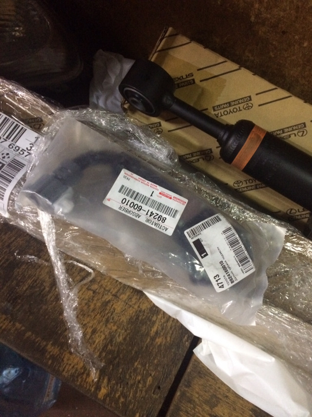 8924160010 Датчик положения подвески A227010001 Toyota Land Cruiser ...