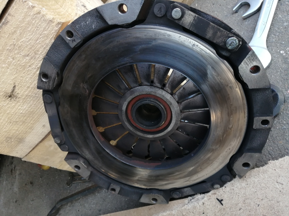 Замена сцепления "Керамика" — Toyota Altezza, 2,5 л, 1999 года | своими ...