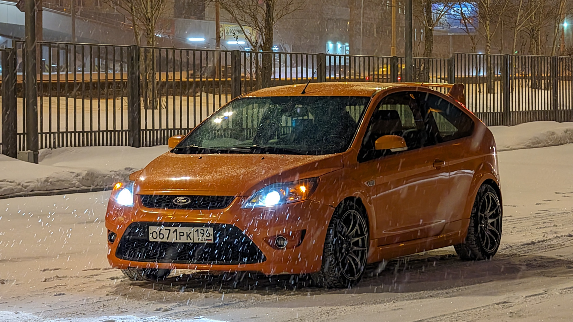 Ford Focus ST II 2.5 бензиновый 2008 | Orange Sunset на DRIVE2