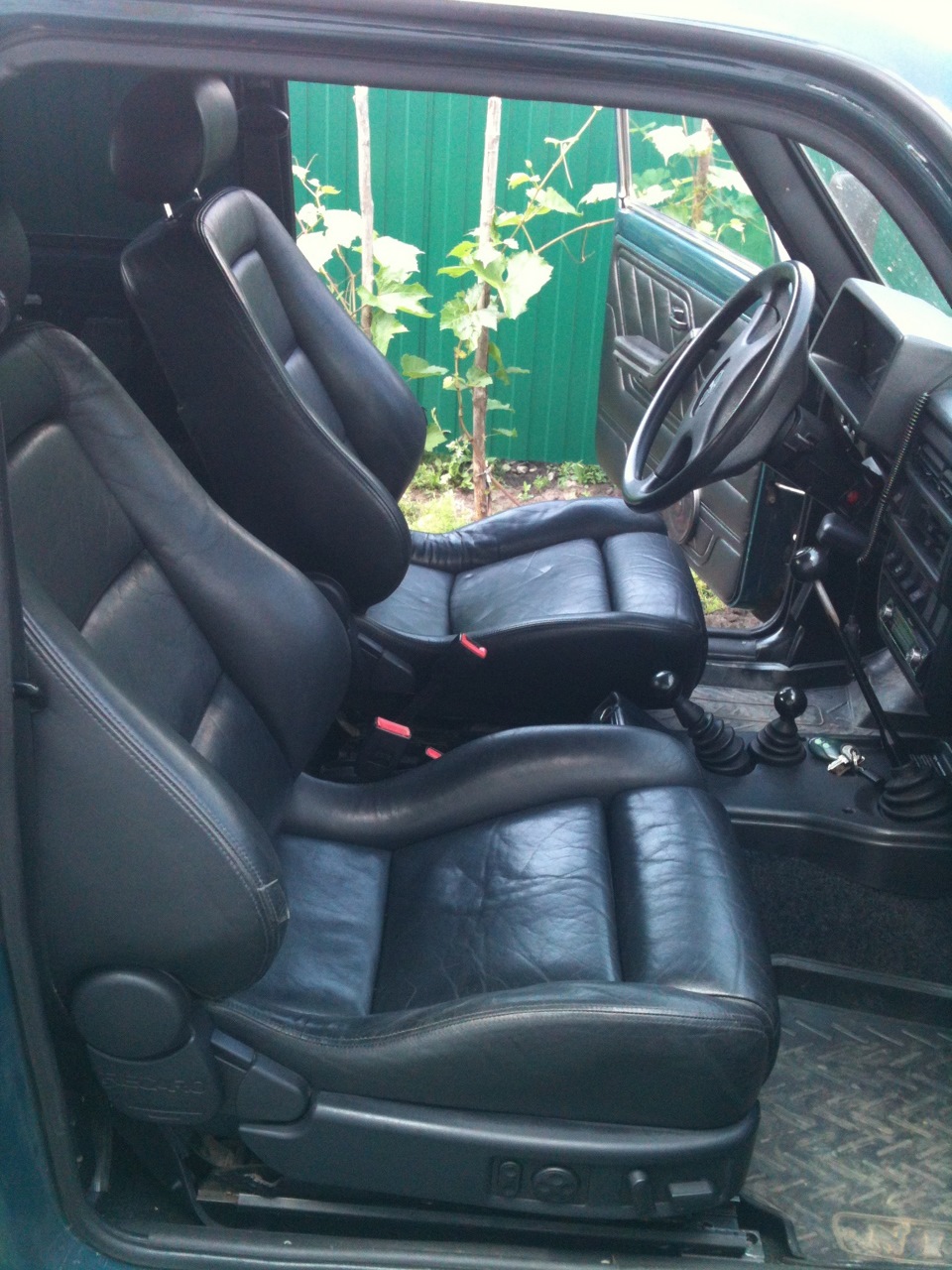 Recaro v Bullet — Lada 4x4 3D, 1,7 л, 2000 года | тюнинг | DRIVE2