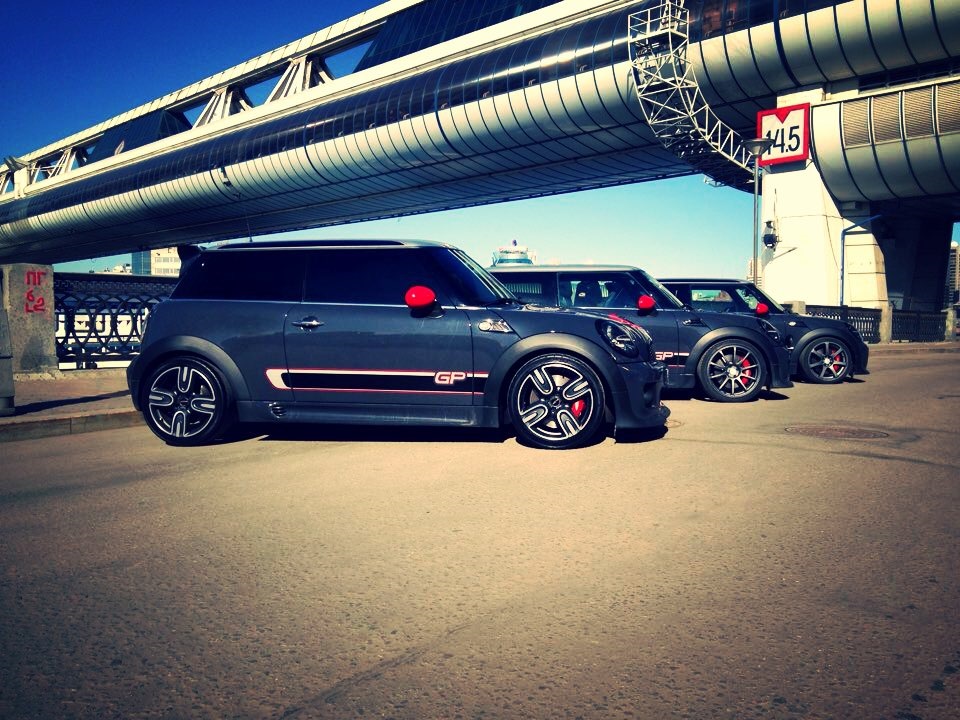Фотосессия (за кадром ) — MINI Cooper S John Cooper Works, 1,6 л, 2013 года | фотография | DRIVE2