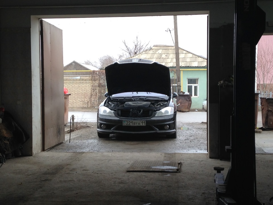 Замена роликов и прокладки теплообменника — Mercedes-Benz S-Class (W221 ...