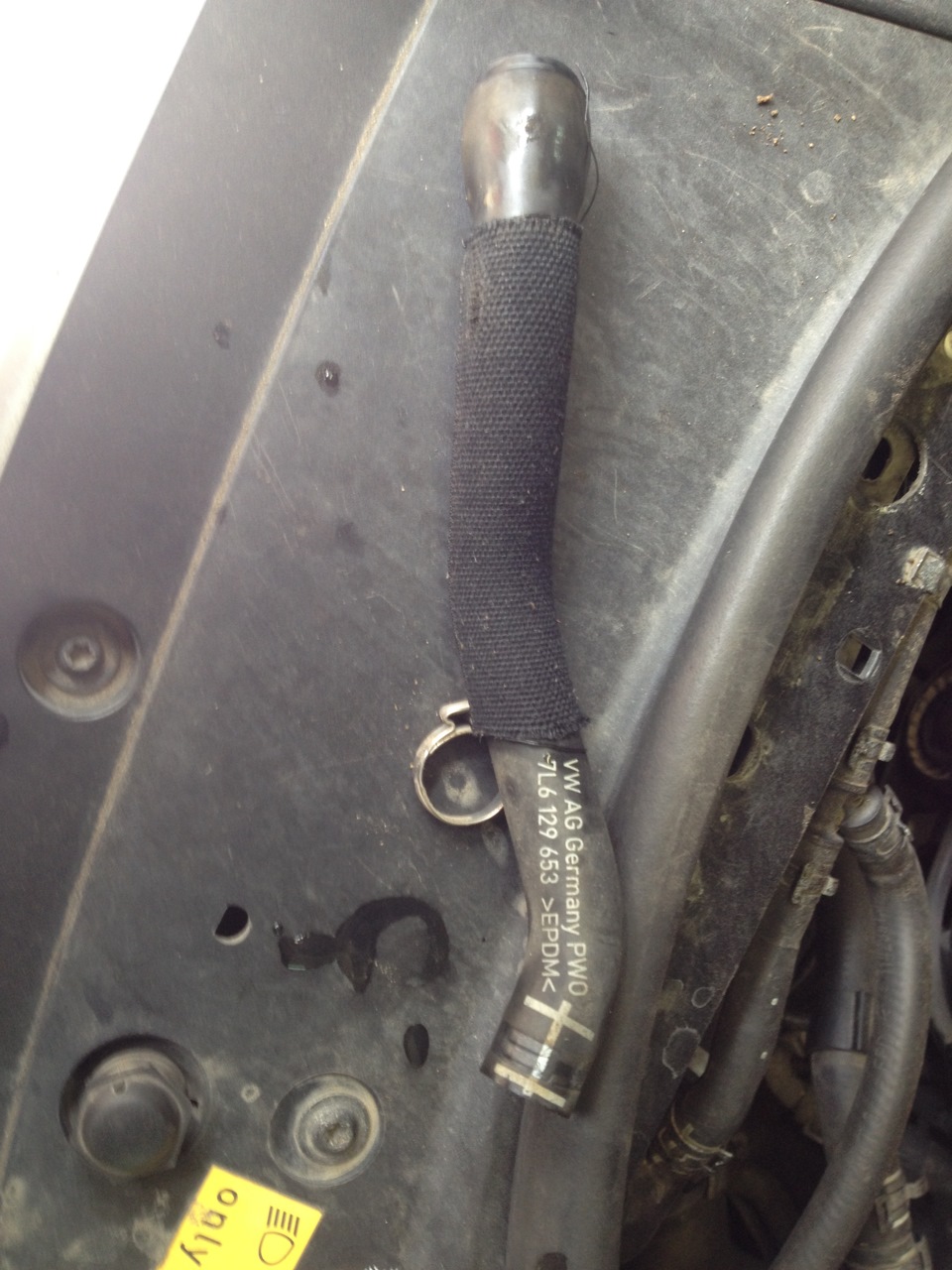 7L6129653 Шланг для стока воды VAG | Запчасти на DRIVE2