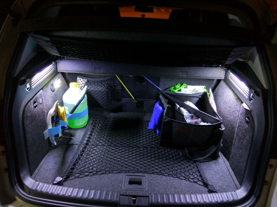 LED лампочка в багажник — Volkswagen Tiguan (1G), 2 л, 2010 года ...