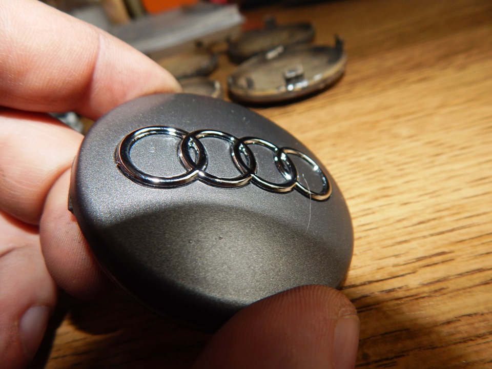 Центральные колпачки для литых дисков — Audi A6 (C4), 2,5 л, 1997 года ...