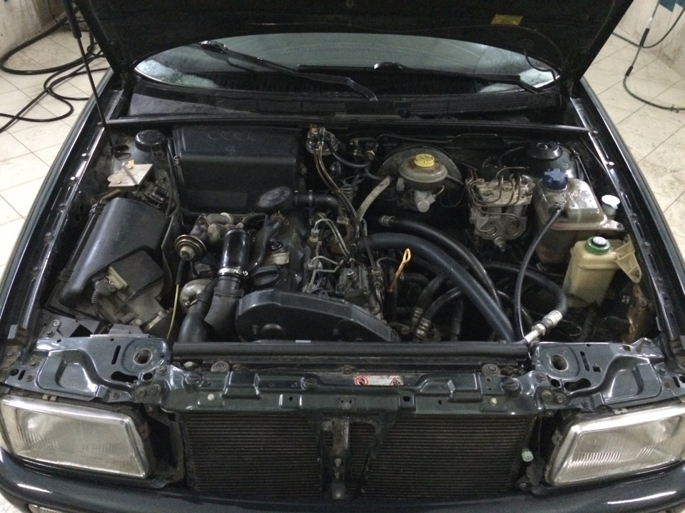 10 Чистота во всем[4] Мойка двигателя — Audi 80 B4 1 9 л 1993 года