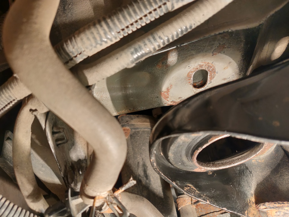 Замена опор, подушек кузова. — Toyota Land Cruiser Prado 120-series, 4 ...