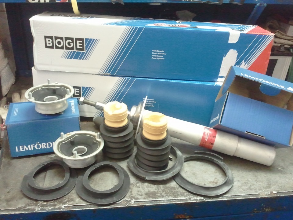 замена передних амортизаторов — BMW 5 series (E39), 2,2 л, 2002 года ...