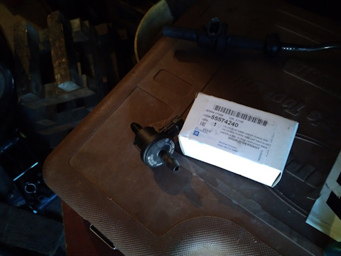 55574240 ЭЛЕКТРОМАГНИТНЫЙ КЛАПАН ПРОДУВКИ АДСОРБЕРА ПАРОВ ТОПЛИВА (С ...