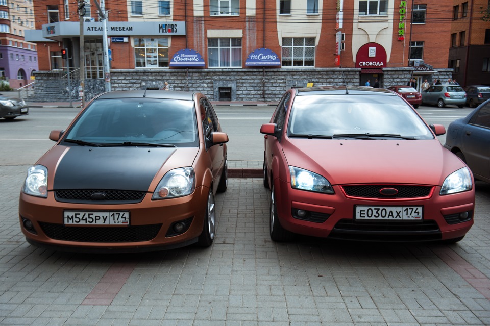 Ford Focus — Arlon Red Aluminium & Ford Fiesta — APA Aztec Bronze — DRIVE2