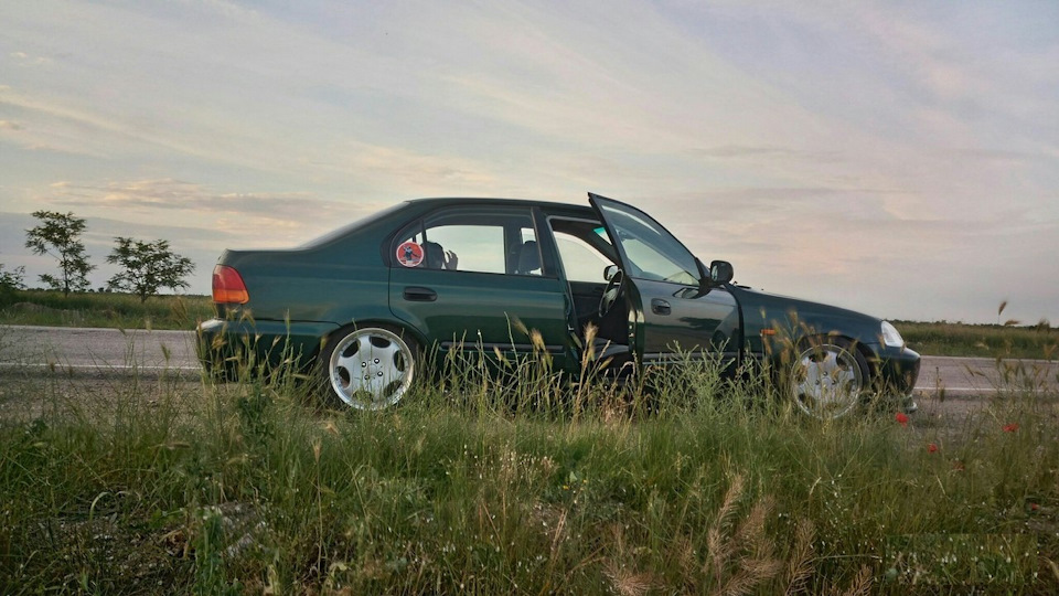 Honda Civic (6G) 1.5 бензиновый 1998 | D15Z4 на DRIVE2