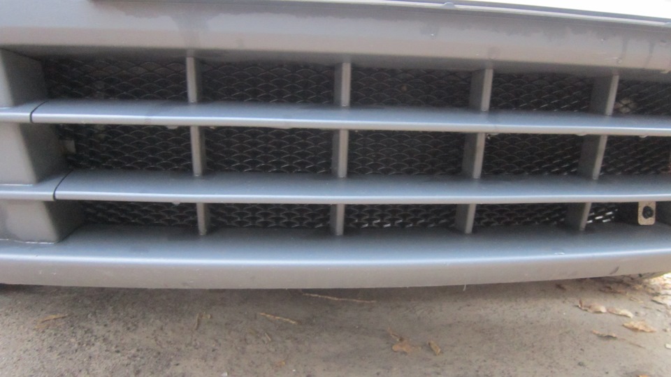 защитная сетка на радиатор — Volkswagen Caddy (3G), 1,9 л, 2008 года ...