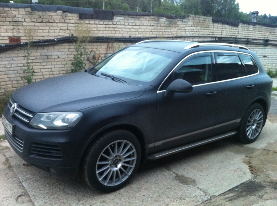 Винил — оклейка машины… — Volkswagen Touareg (2G), 3 л, 2012 года ...