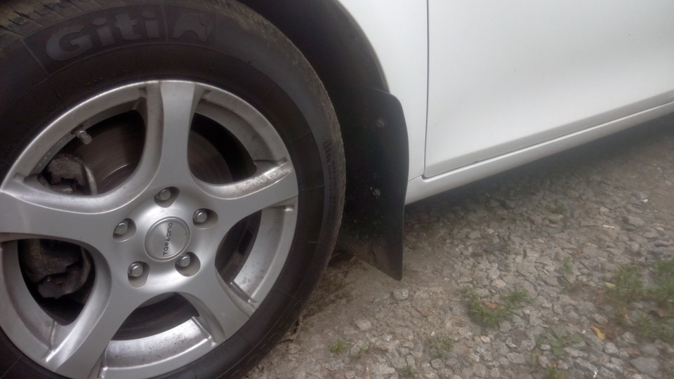 Простые универсальные брызговики SPARCO — Geely Emgrand EC7 RV, 1,5 л ...