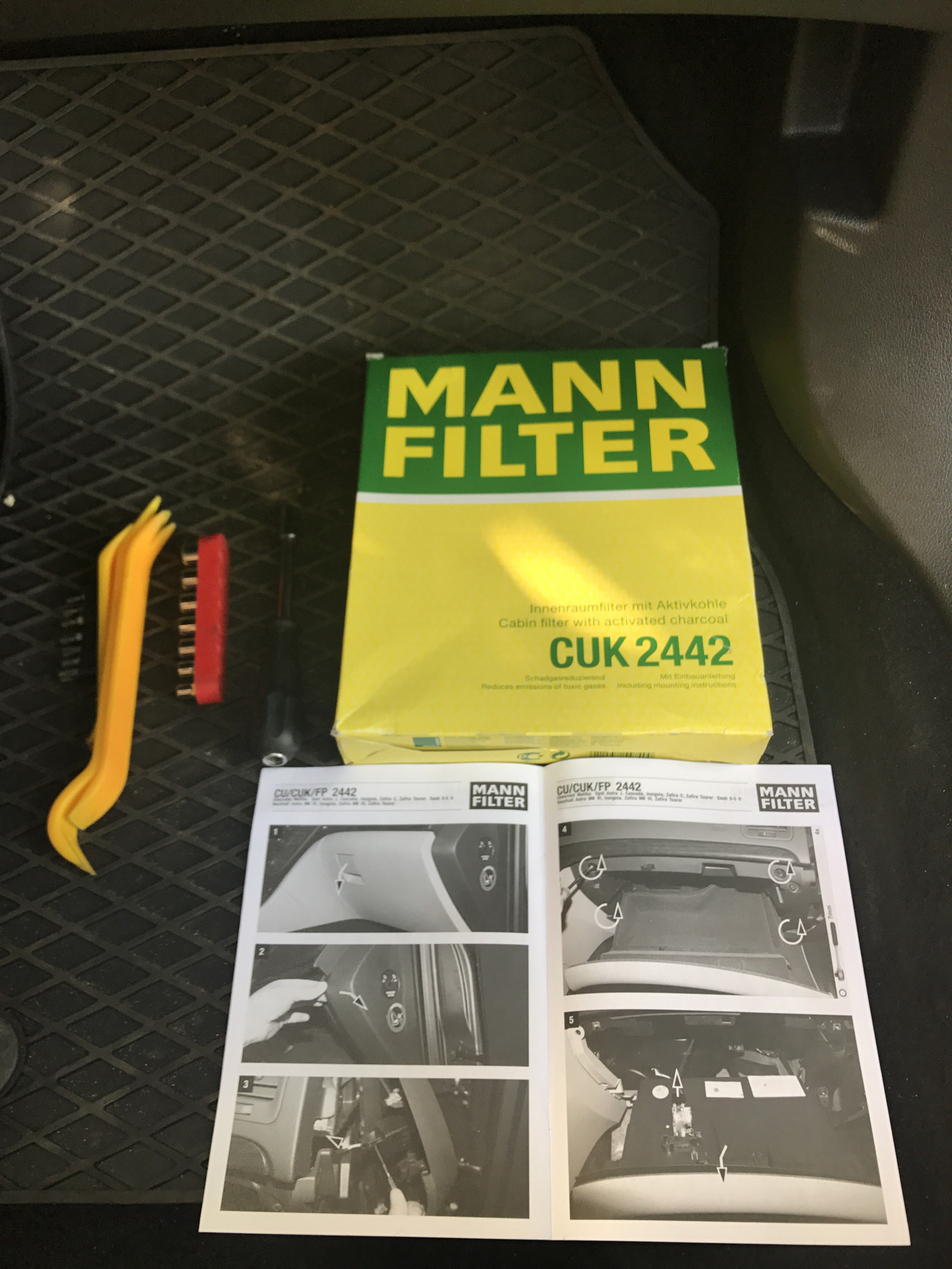 Замена фильтра климата — Opel Astra J, 1,6 л, 2010 года | расходники | DRIVE2