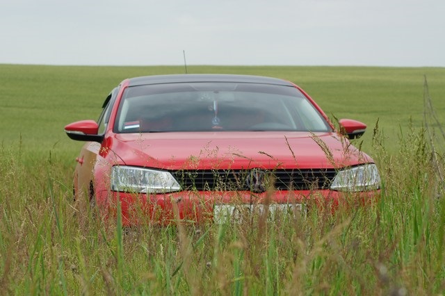 Красная Джетта+Красная Земляника — Volkswagen Jetta VI, 1,4 л, 2013 ...
