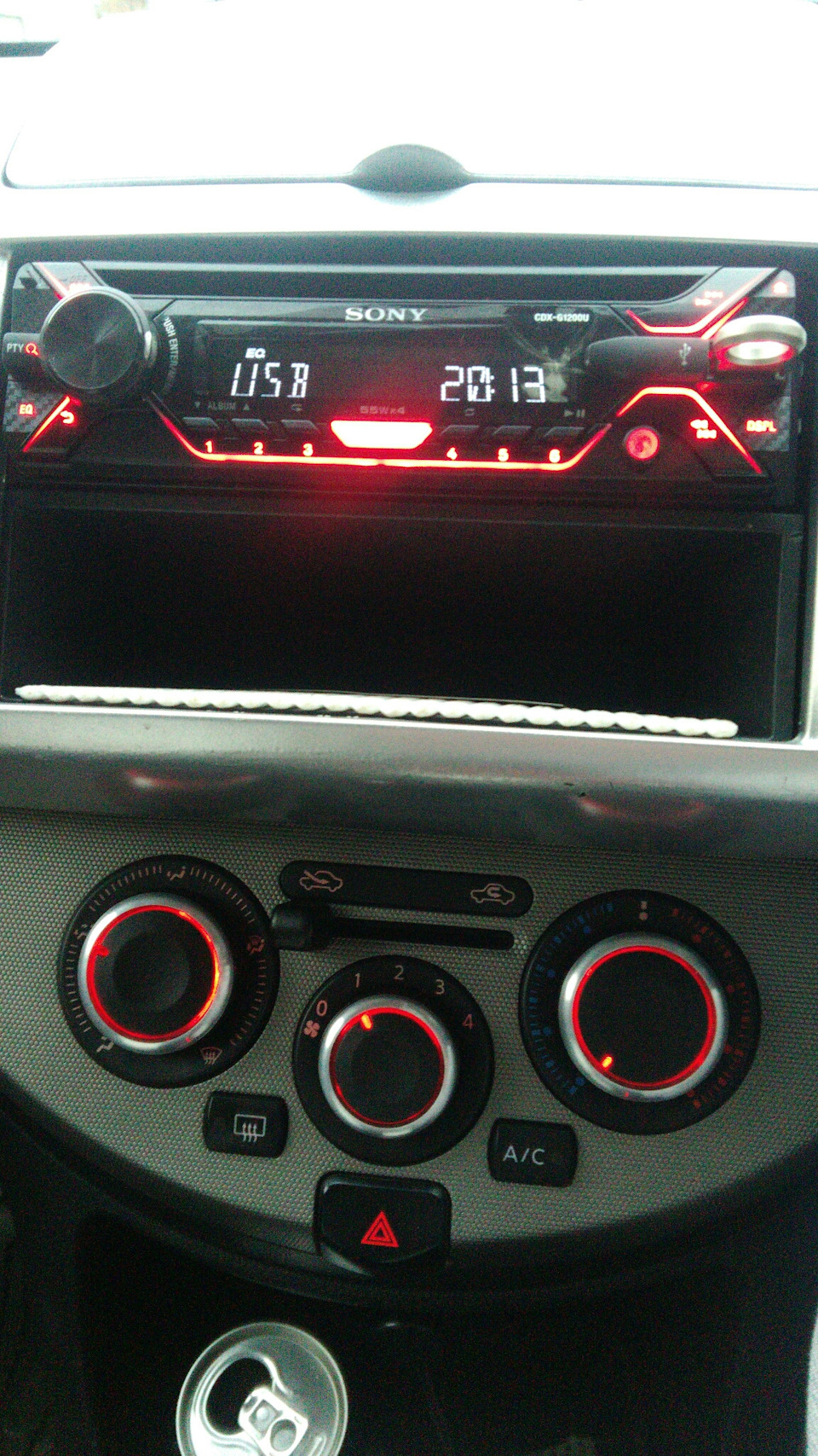 Салон — Nissan Note (1G), 1,5 л, 2005 года | аксессуары | DRIVE2