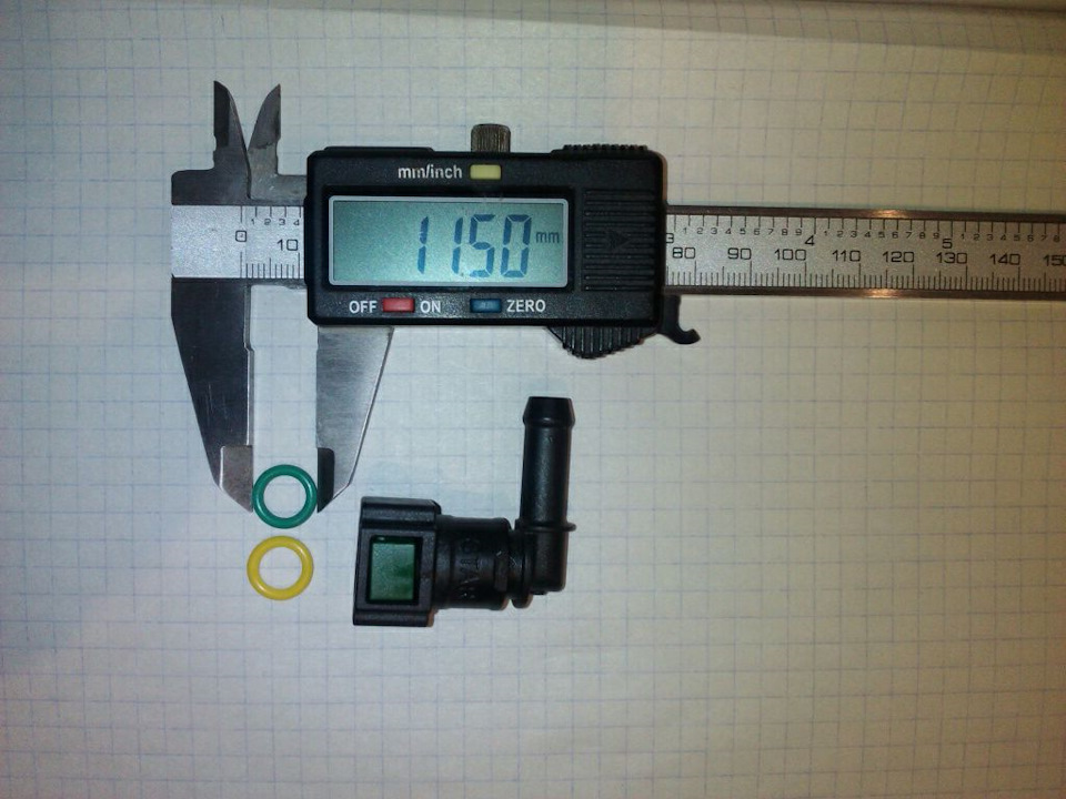 Уплотнительные кольца на топливные быстросъёмы. — Renault Megane II, 1 ...
