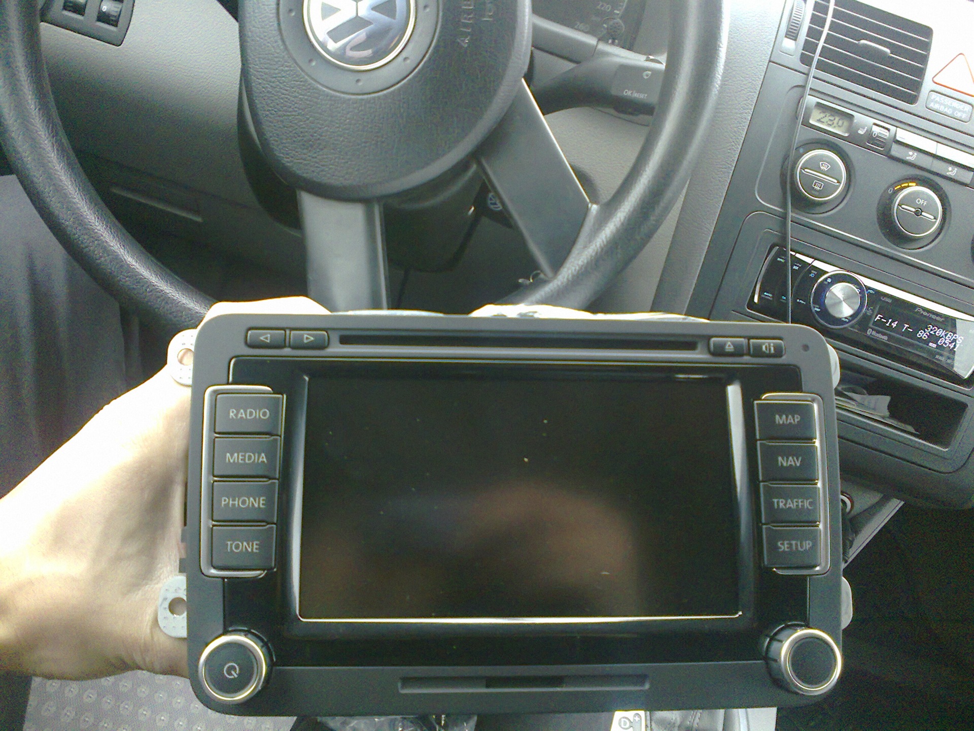 RNS 510 — Volkswagen Touran (1G), 2 л, 2005 года | автозвук | DRIVE2