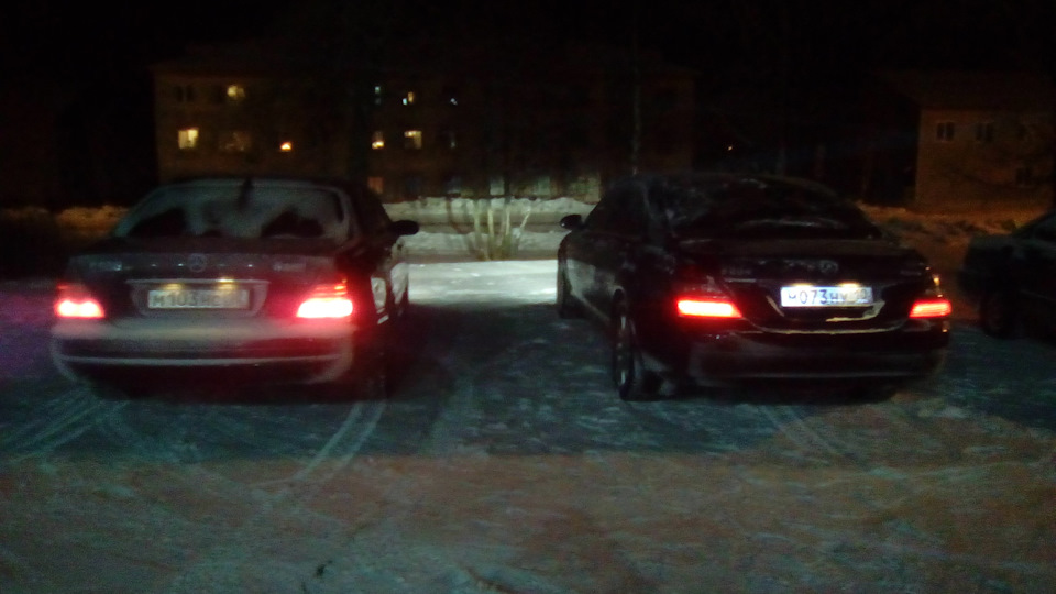 Встреча W220 vs W221 — Mercedes-Benz S-Class (W221), 5,5 л, 2006 года ...