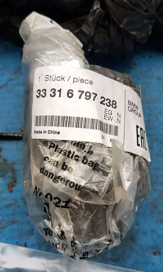 Заменил стойки стабилизатора и сайлентблок заднего редуктора — BMW 5 ...