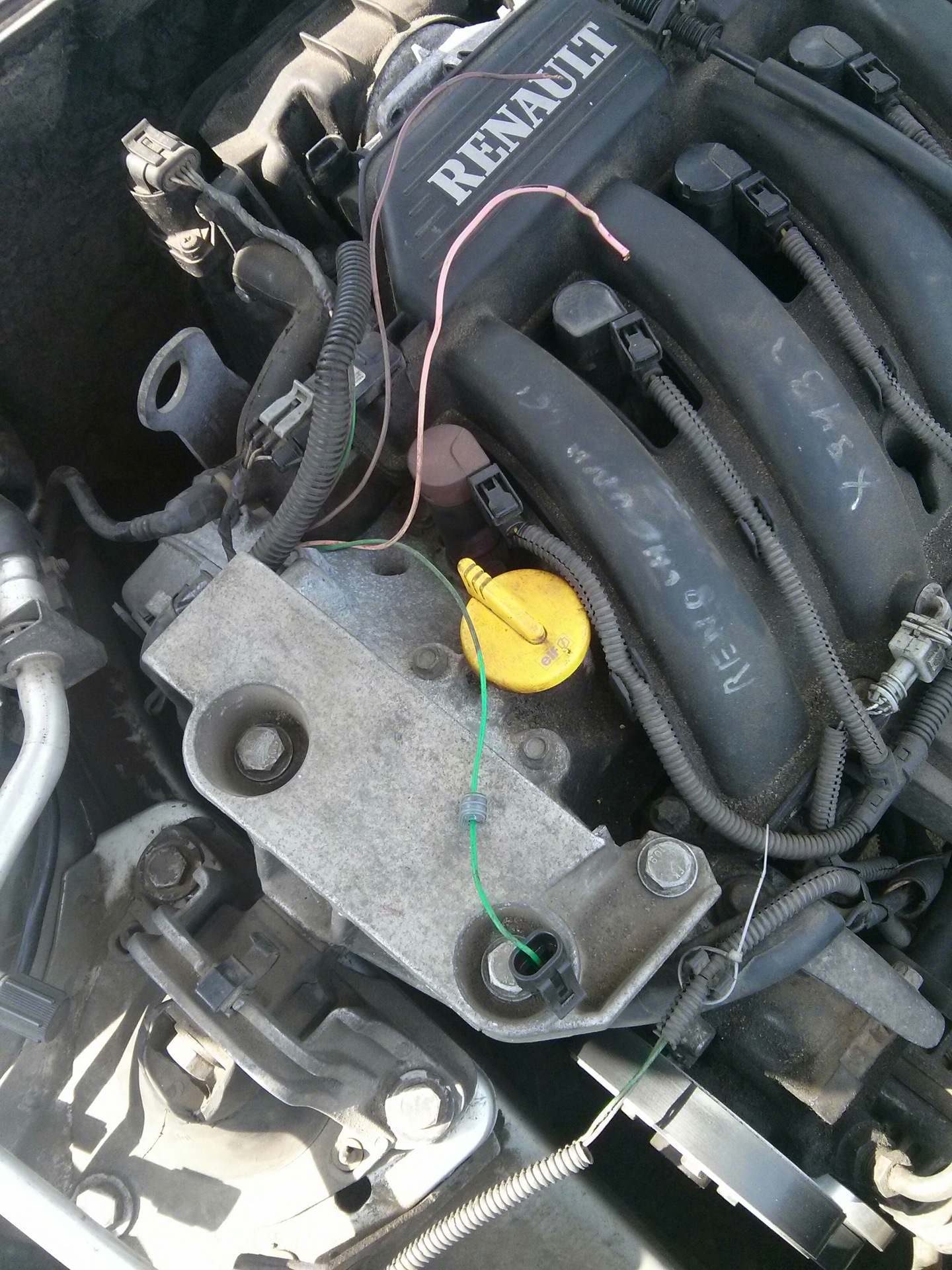 Цепь потенциометра дроссельной заслонки — Renault Laguna I, 1,6 л, 2000 ...
