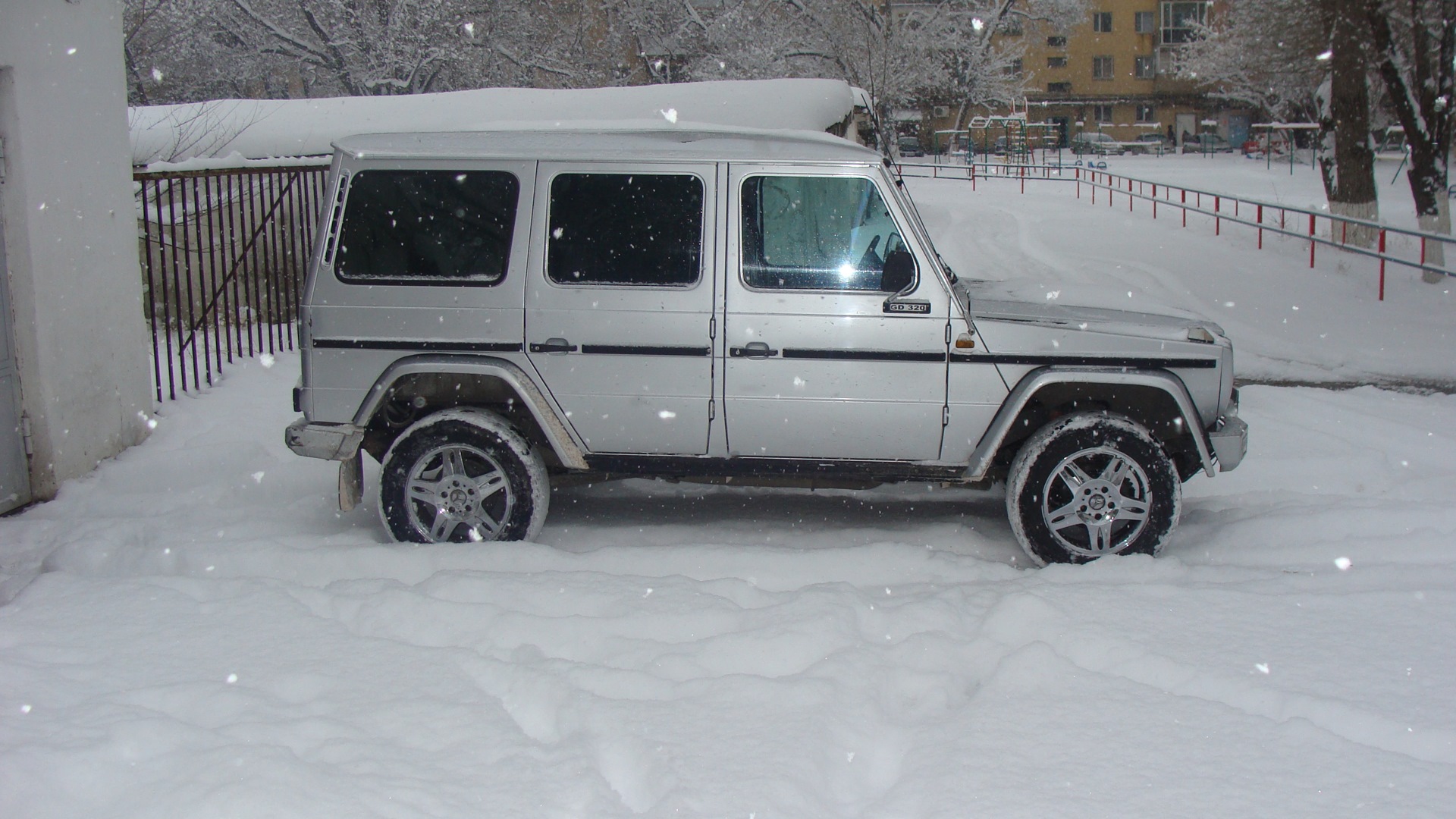 Mercedes-Benz G-Class (W460/W461) дизельный 1987 | Серебристый W460 на ...