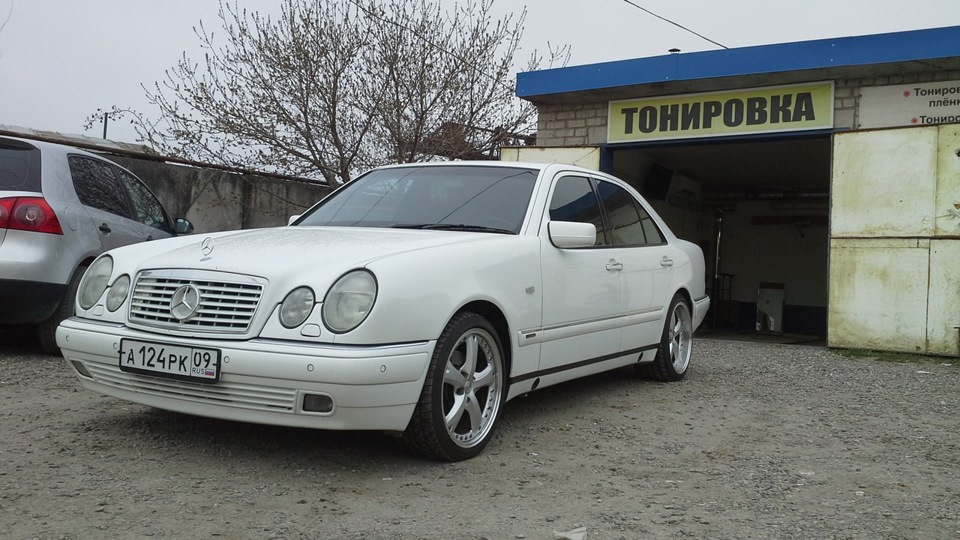 Mercedes-Benz E-Class (W210) 2.8 бензиновый 1998 | WHITE MERIN на DRIVE2