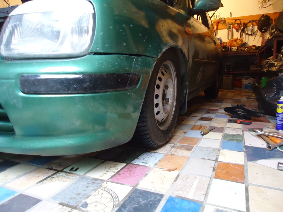 Замена передних стоек — Nissan Micra (K11), 1 л, 2000 года | своими ...