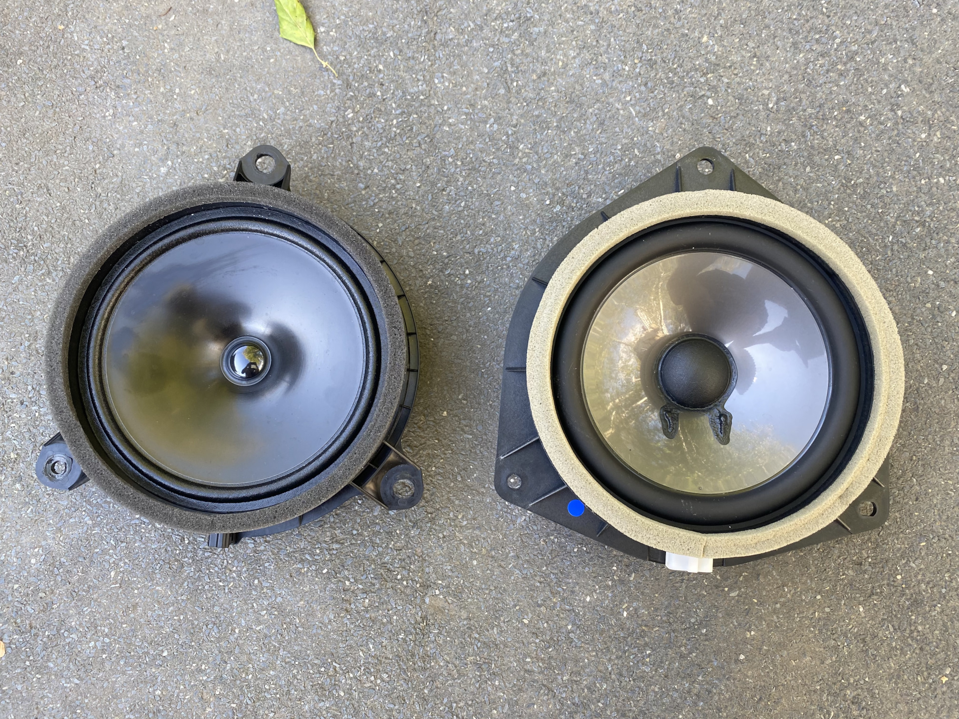 Замена штатных динамиков и шумоизоляция дверей — Toyota RAV4 (5G), 2 л ...