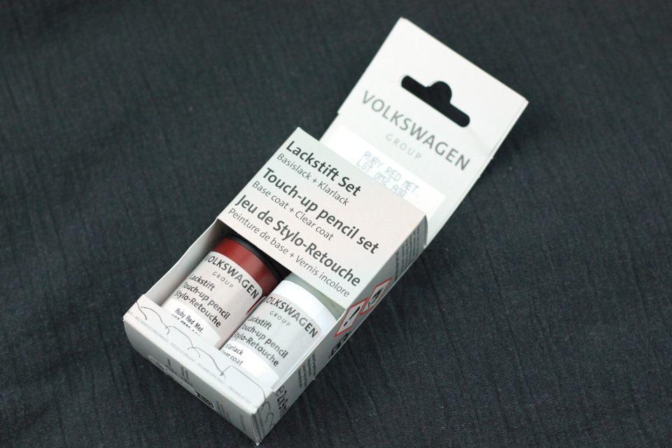 Краска-карандаш Ruby Red metallic на Skoda Rapid (2G), Volkswagen Polo ...